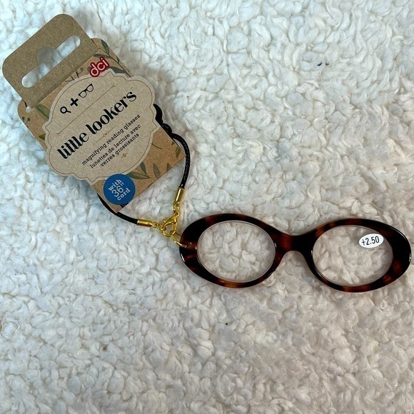 DCI | Accessories | Dci Little Lookers Magnifying Reading Glasses 25 | Poshmark